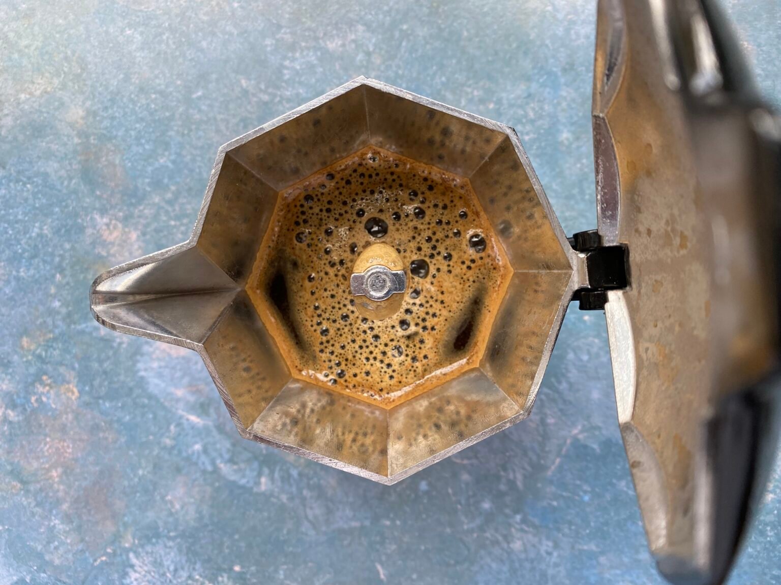 Americano Misto: What Is It and How to Make It at Home?