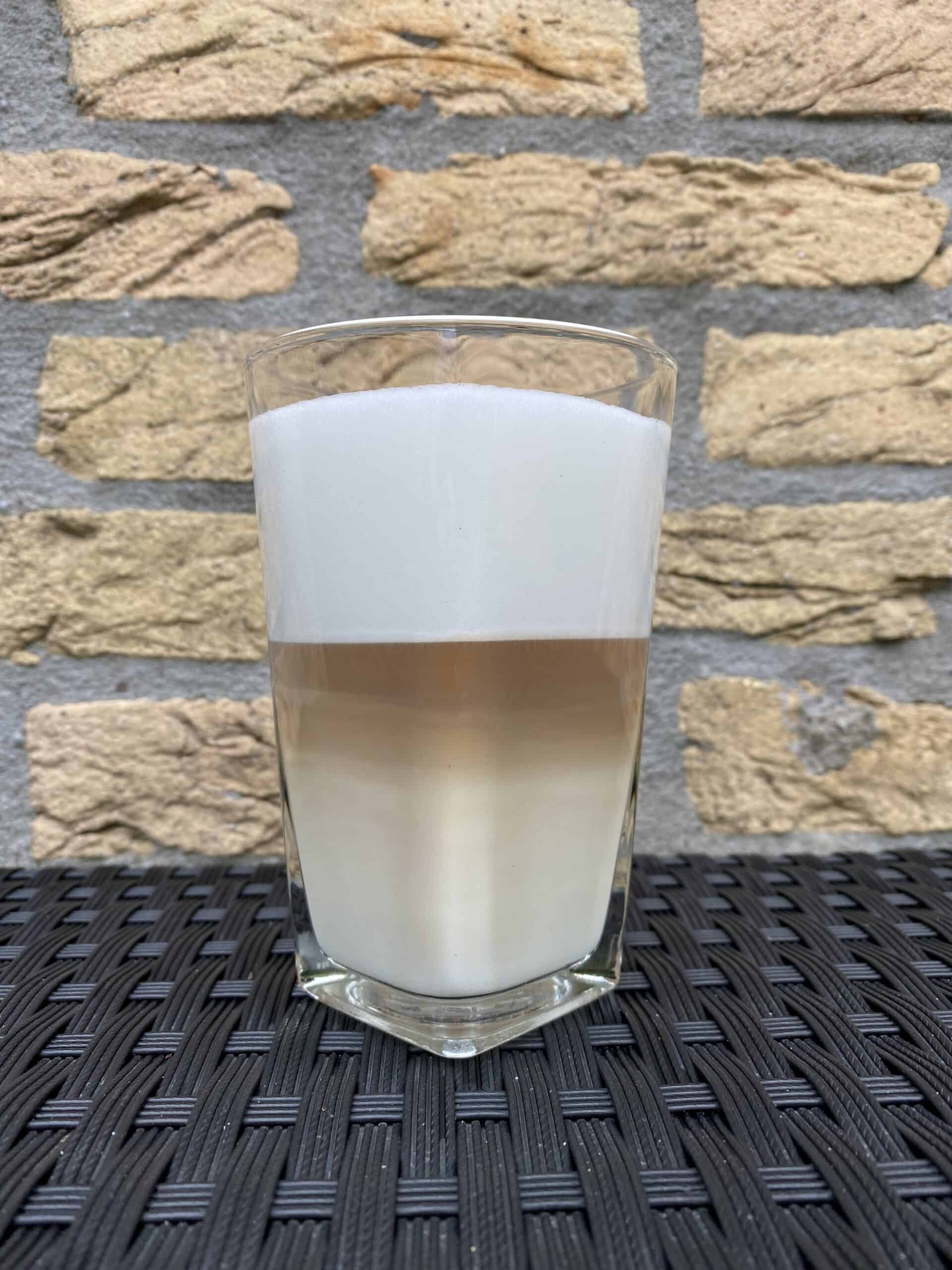 Frappe vs. Latte: Uncovering the Key Differences and Flavors