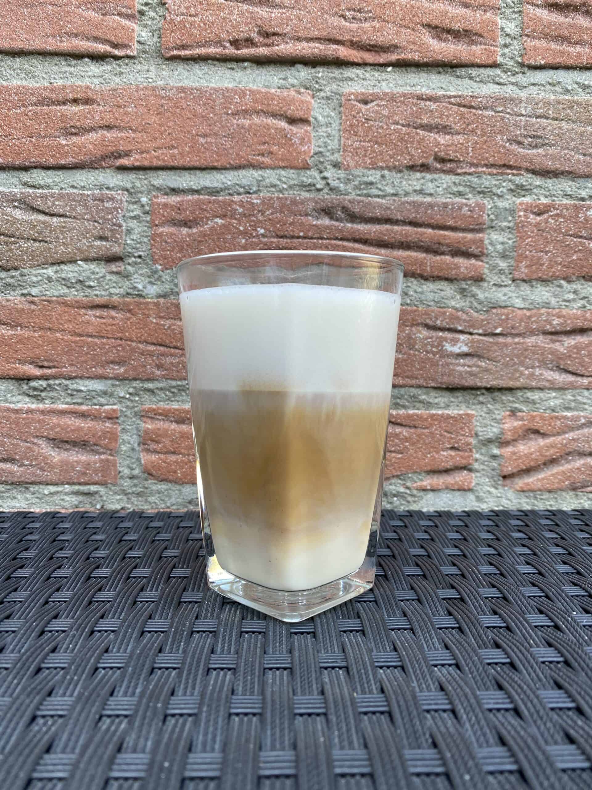 How to Make an Oat Milk Latte in 5 Minutes or Less